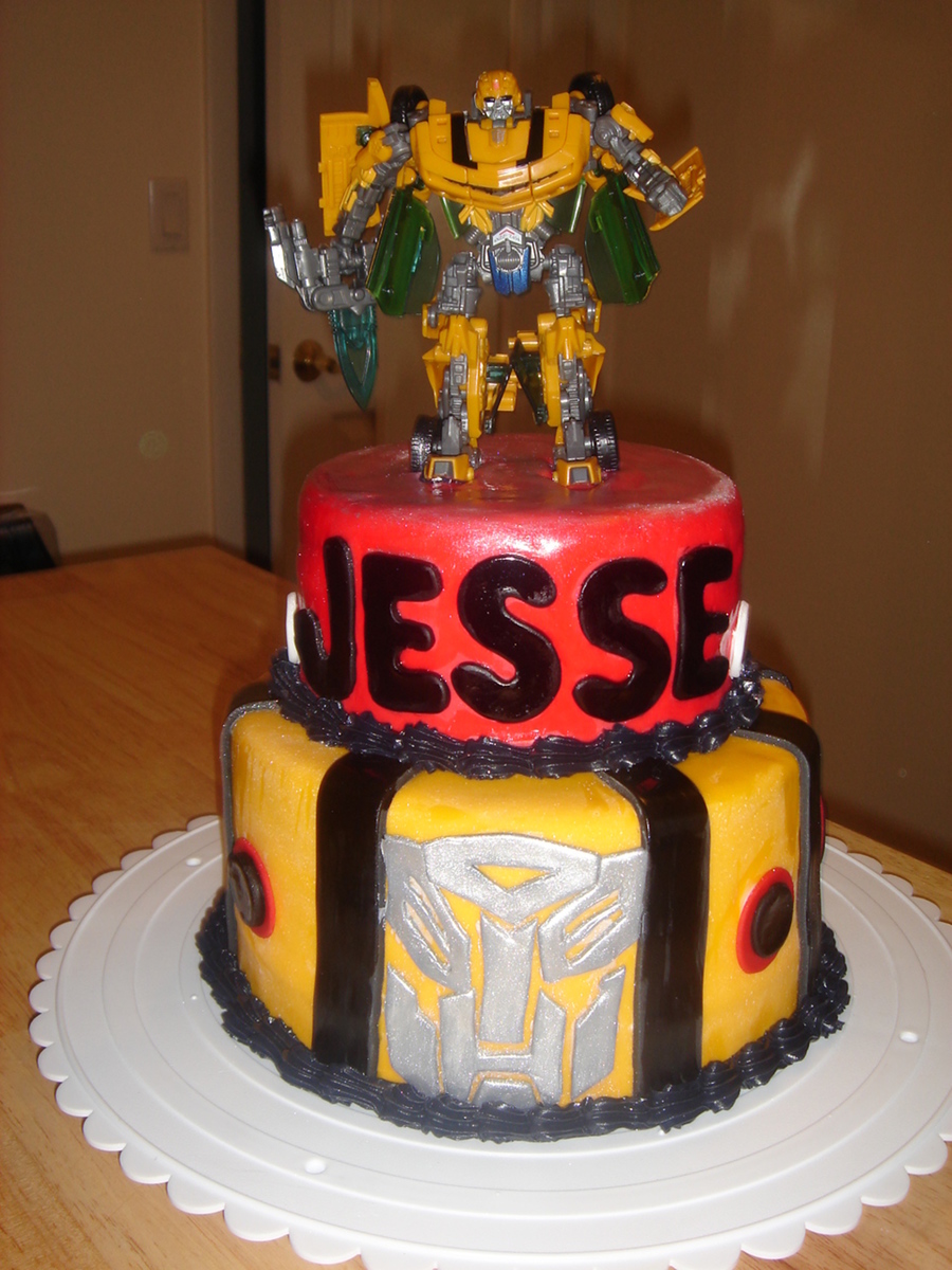 Jesse's Bumblebee Birthday Cake - CakeCentral.com