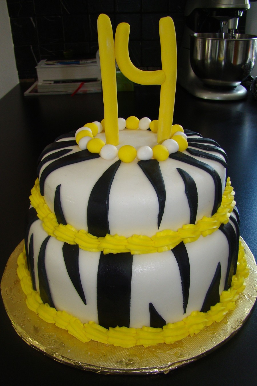 Kate's 14Th Birthday Cake - CakeCentral.com