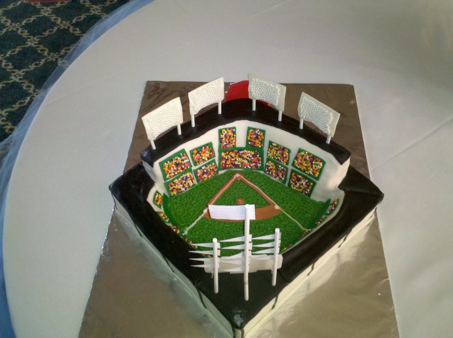 Wrigley Field - CakeCentral.com