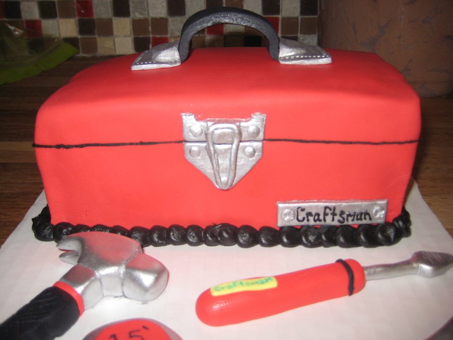 Toolbox Cake - CakeCentral.com