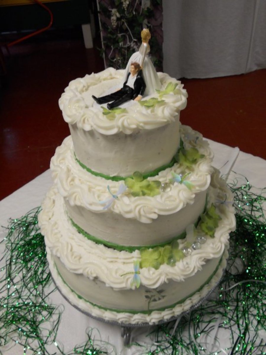 Dragon Fly Wedding Cake - CakeCentral.com