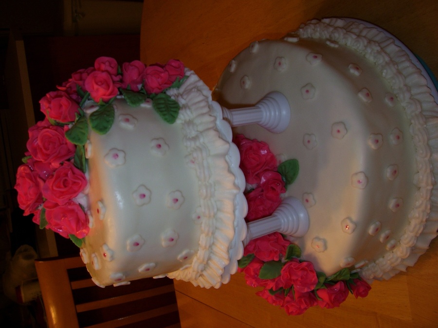 First Fondant Roses On Cake For Tier Cake Class - CakeCentral.com