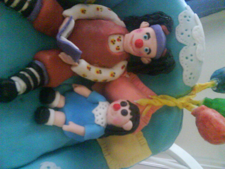 Big Comfy Couch! - CakeCentral.com