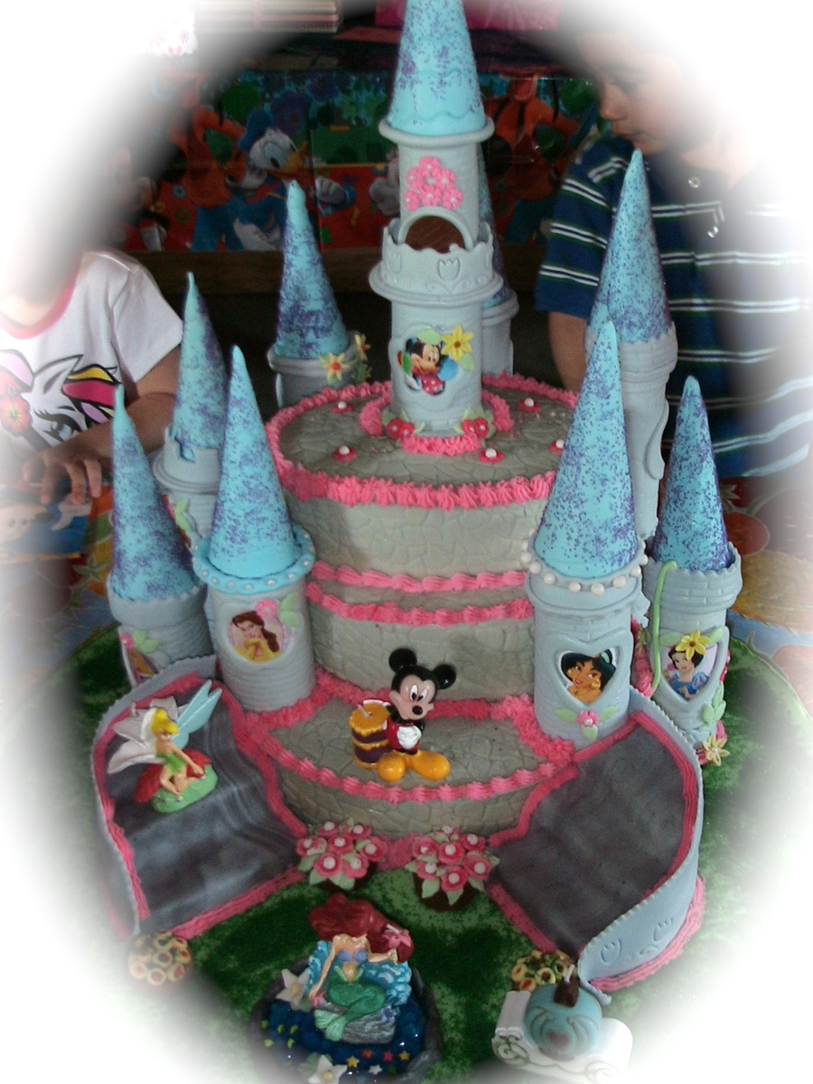 Castle - CakeCentral.com
