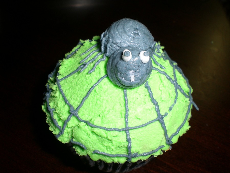 Spider Cupcake - CakeCentral.com
