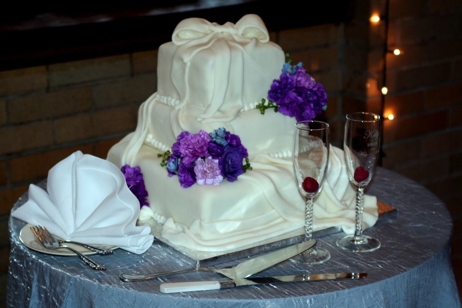 White Square Wedding Cake - CakeCentral.com