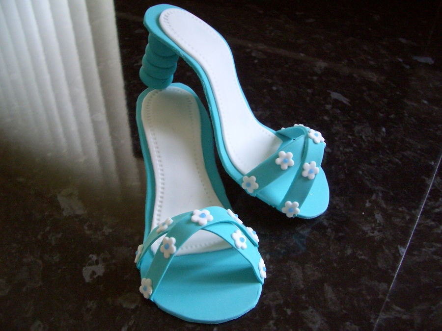 Sandals - CakeCentral.com