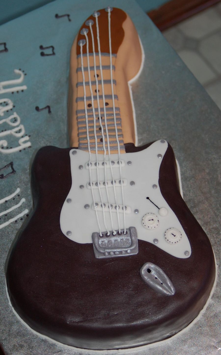 Mi Bella Guitarra - CakeCentral.com