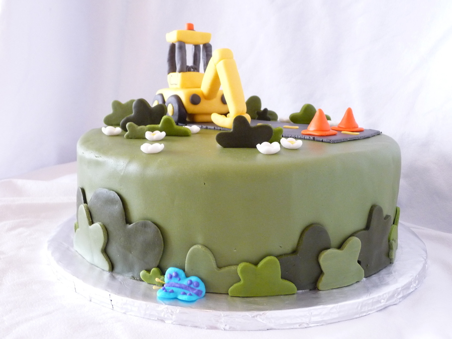 Digger Construction Cake - CakeCentral.com