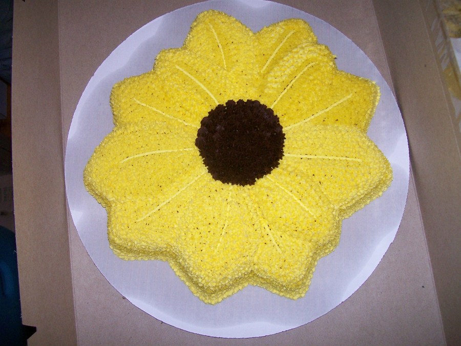 Sunflower - CakeCentral.com