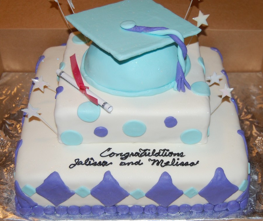 Graduation Cap Cake - CakeCentral.com