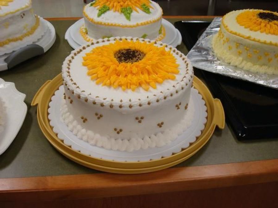 Sunflower Cake - CakeCentral.com