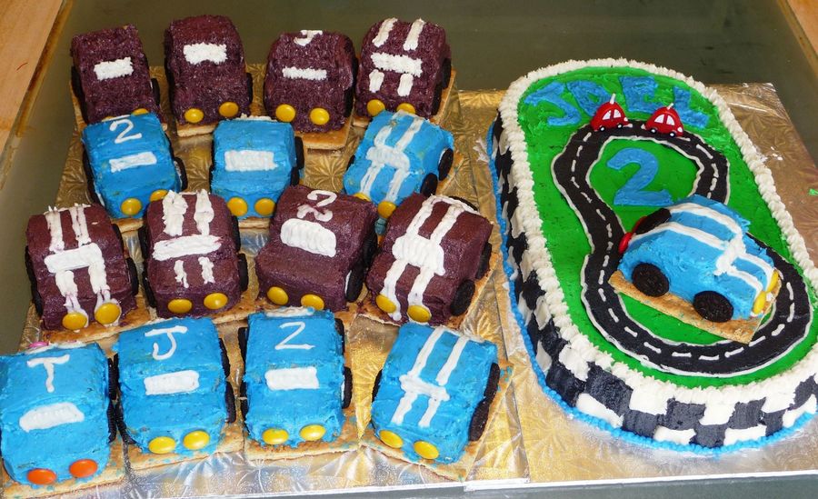 Racetrack And Car Cupcakes - CakeCentral.com