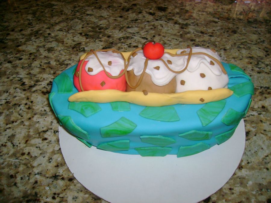 Banana Split Cake - CakeCentral.com