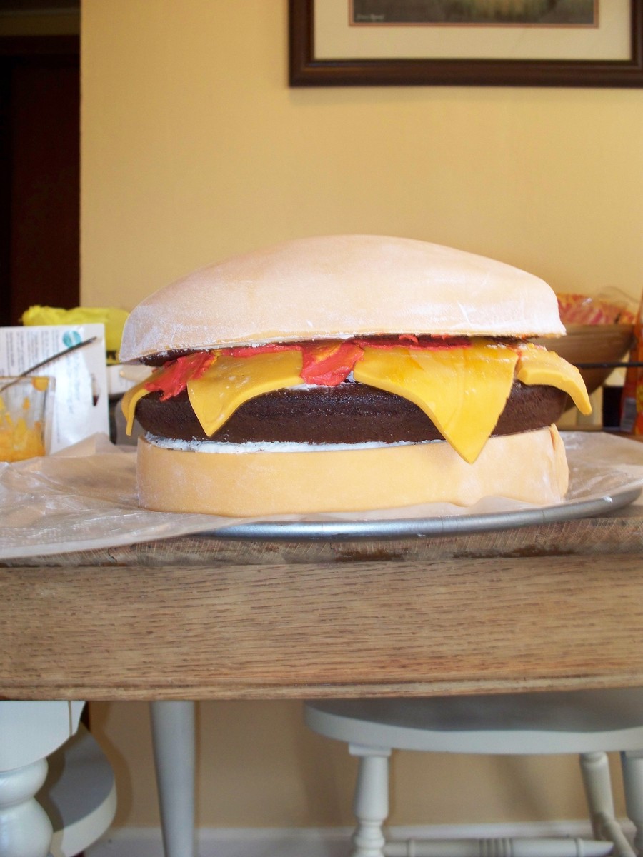 Cheeseburger Birthday Cake - CakeCentral.com