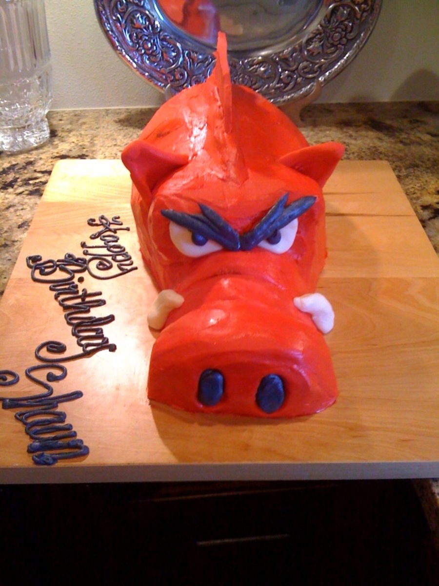 Razorback Cake - CakeCentral.com