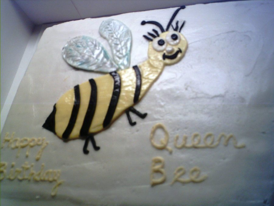 "queen Bee" - CakeCentral.com
