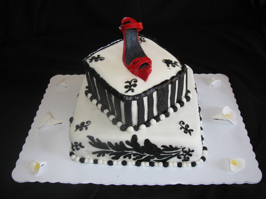 Scrolling Black - CakeCentral.com