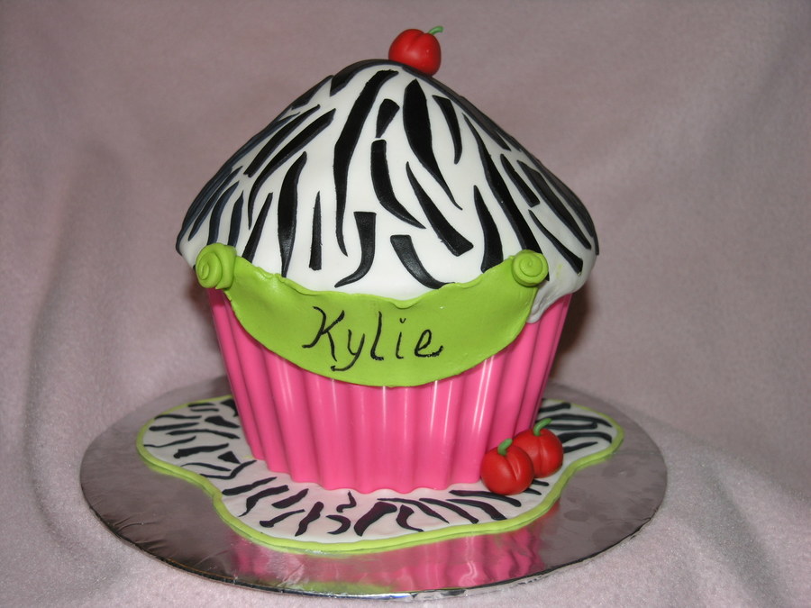 Zebra Cupcake - CakeCentral.com