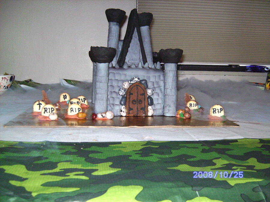 Haunted Castle Birthday Cake - CakeCentral.com