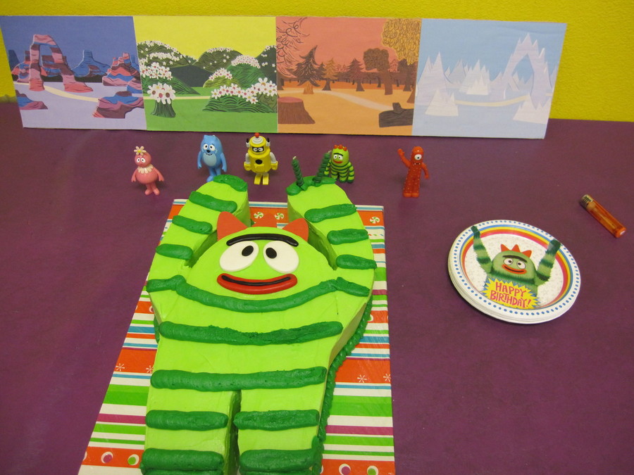 Brobee Cake - CakeCentral.com