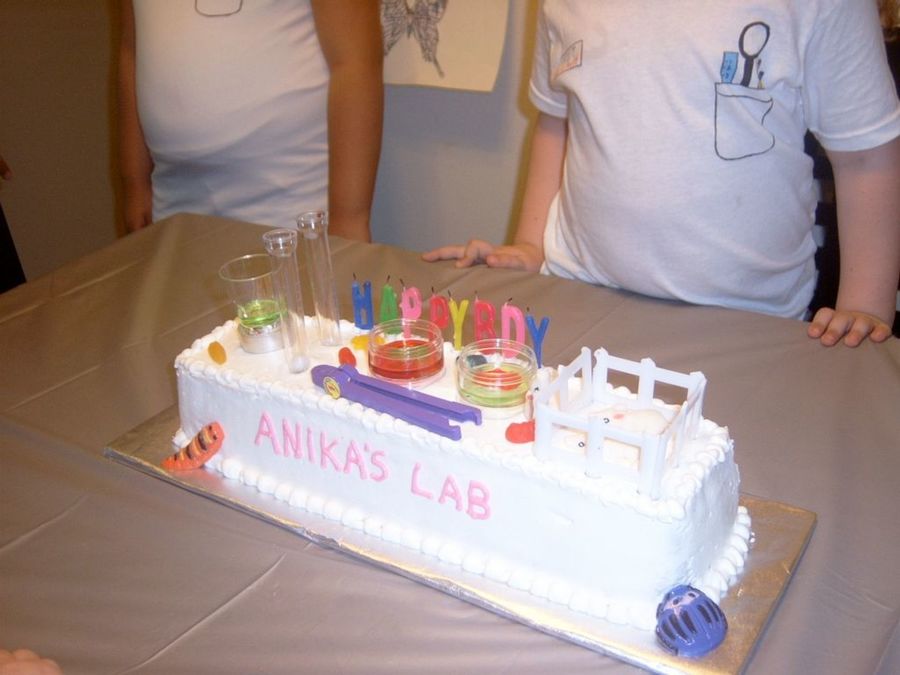 Anikas_Lab.jpg - CakeCentral.com