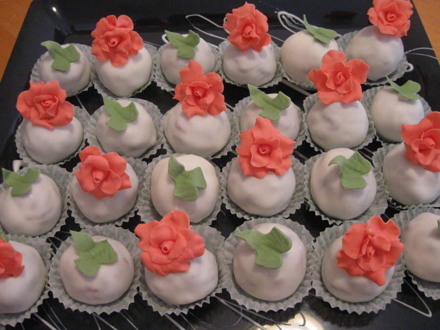 Rose Cake Balls. - CakeCentral.com