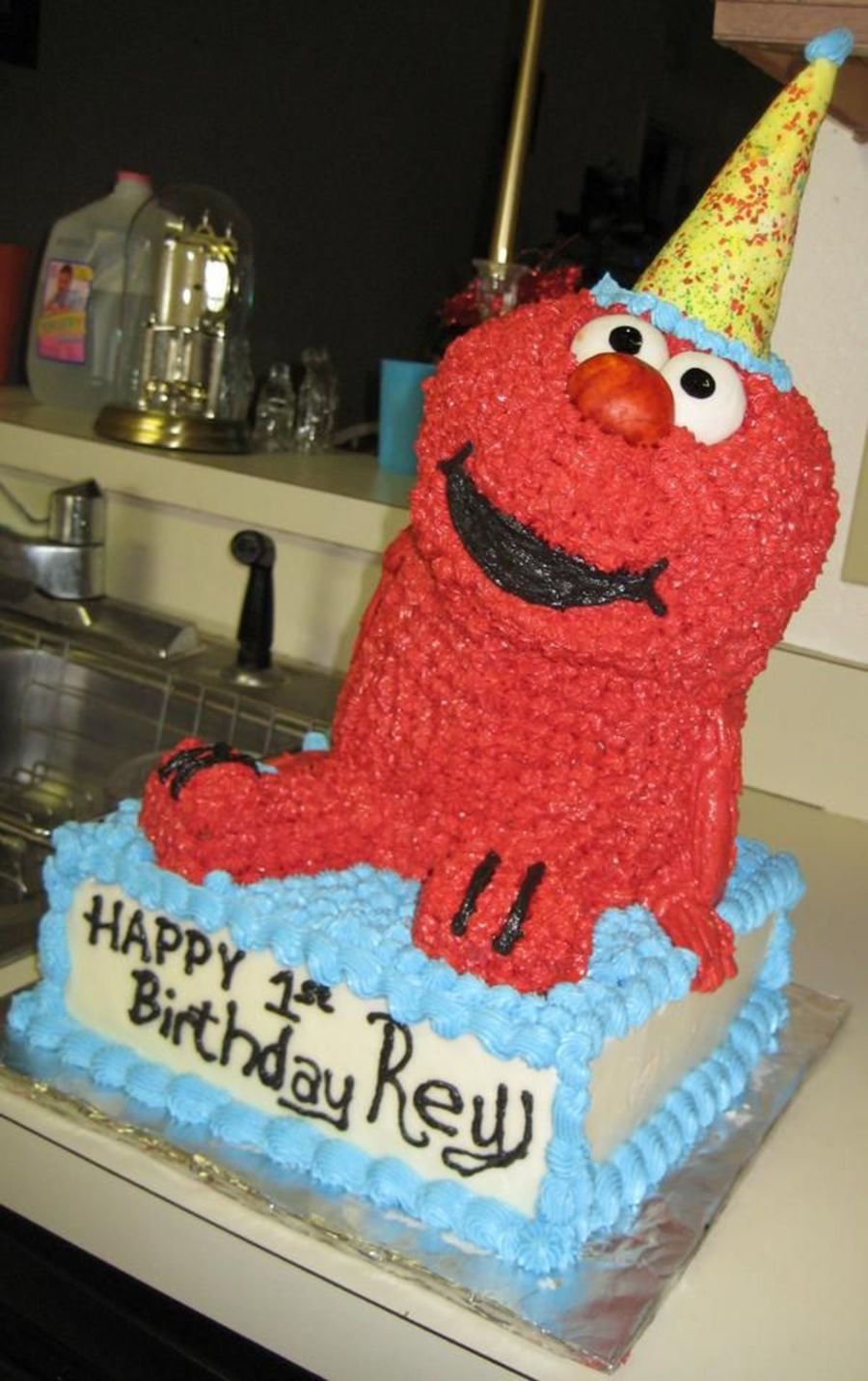 Elmo - CakeCentral.com