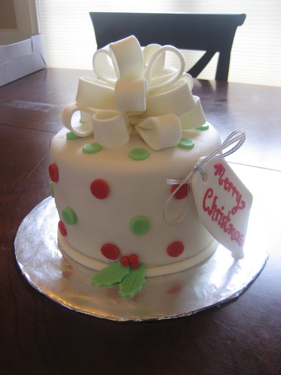 Christmas Present Cake - 6" - CakeCentral.com