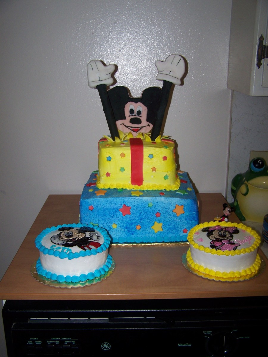 Mickey Mouse Birthday Cake - CakeCentral.com