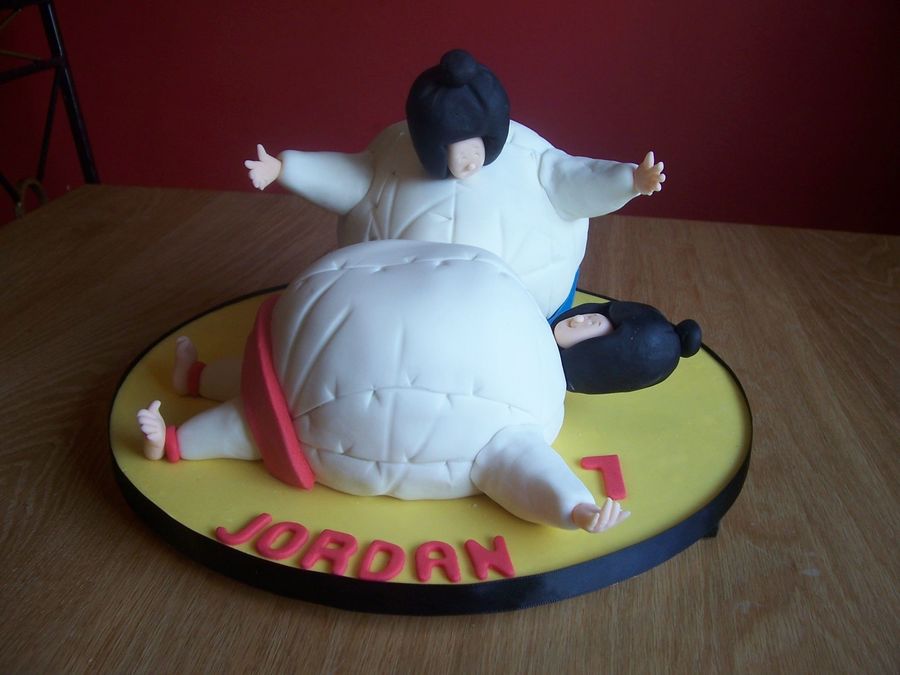Sumo - CakeCentral.com