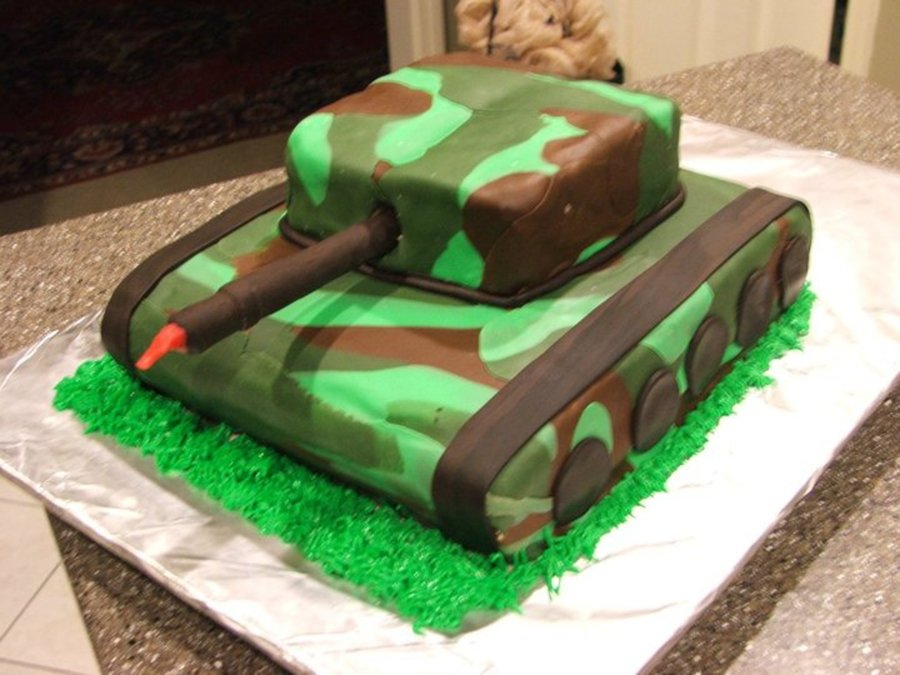 Army Tank - CakeCentral.com
