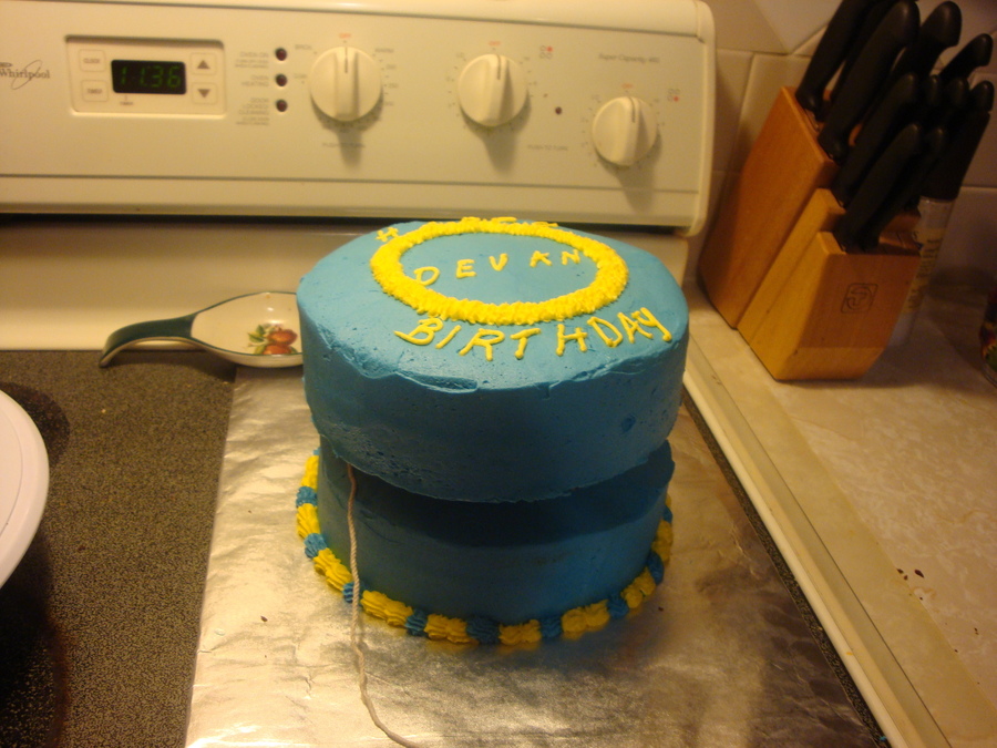 Yo Yo Cake - CakeCentral.com