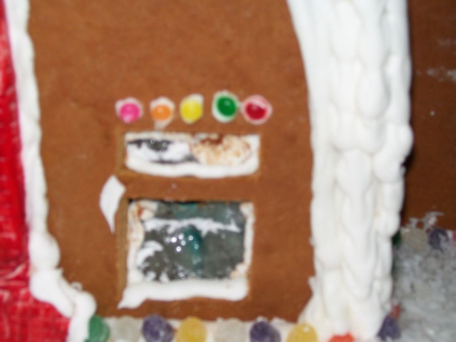 Synope Plantation Gingerbread House - CakeCentral.com