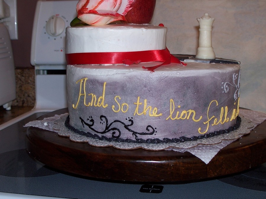 Twilight Saga Cake - CakeCentral.com