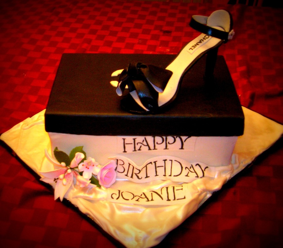 "joanie Chanel" - CakeCentral.com