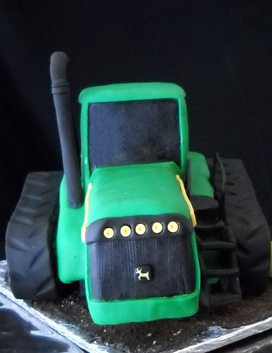 John Deere Tractor - CakeCentral.com