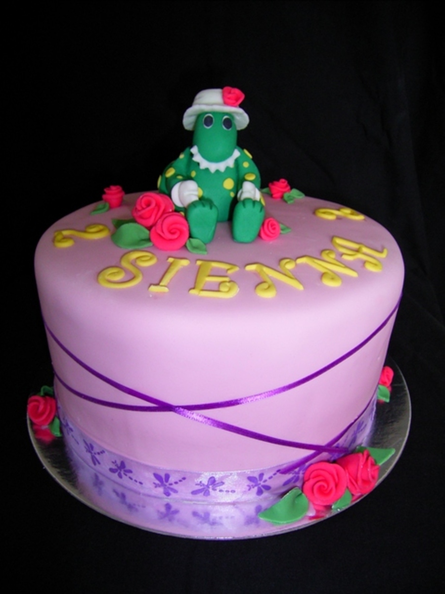 Dorothy The Dinosaur - CakeCentral.com