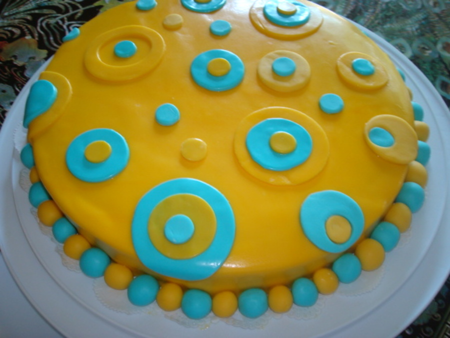 Circular Cake - CakeCentral.com