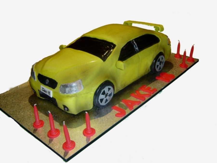 18Th Birthday Car Cake - CakeCentral.com