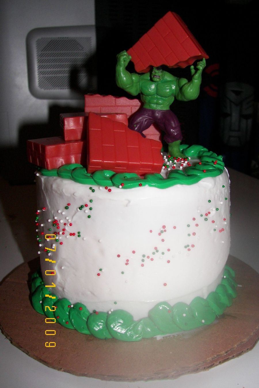 The Hulk - CakeCentral.com
