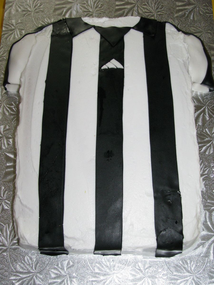 Newcastle United Jersey - CakeCentral.com