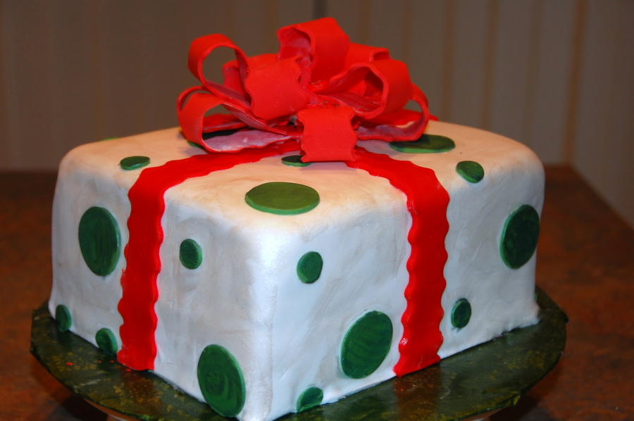 Present Cake - CakeCentral.com