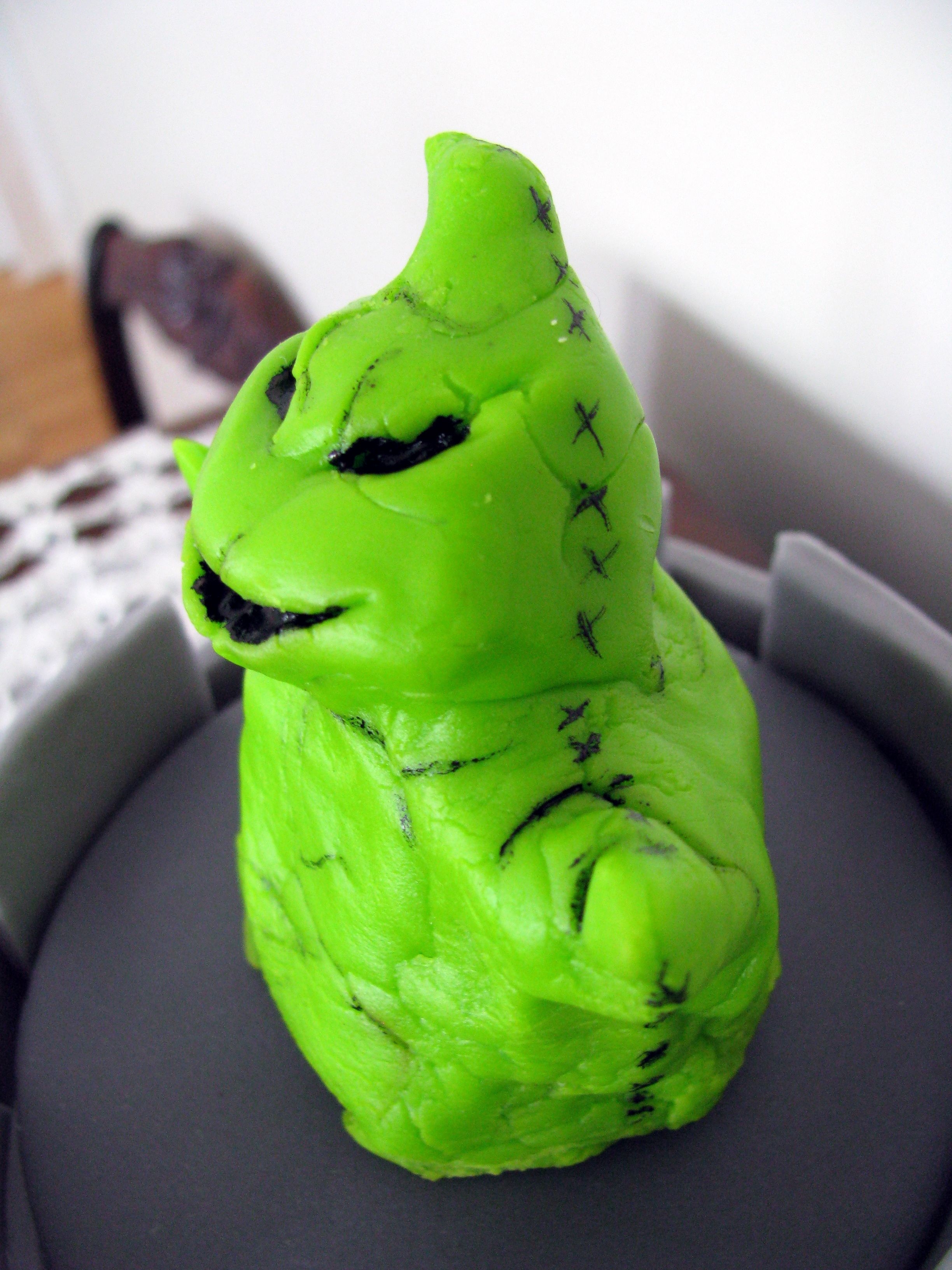 Oogie Boogie Spooooooky Cake - CakeCentral.com