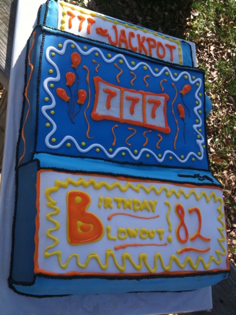 Slot Machine - CakeCentral.com