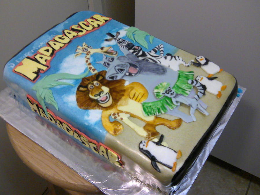 Madagascar Dvd Case - CakeCentral.com
