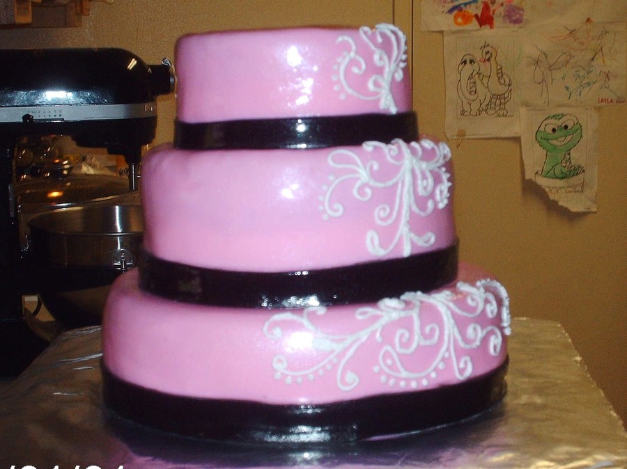 Pink Black - CakeCentral.com