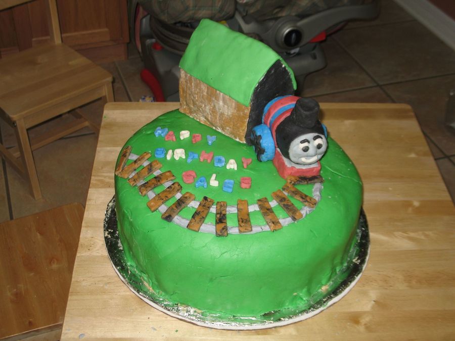 Thomas The Train Cake - CakeCentral.com