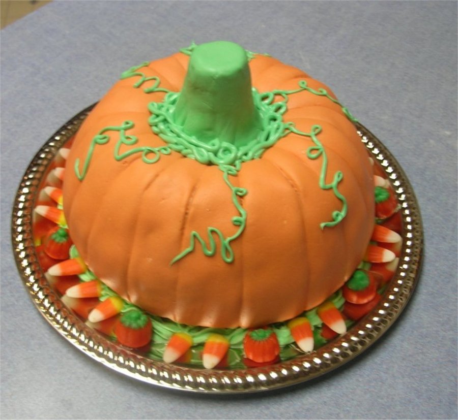 Pumpkin Cake - CakeCentral.com