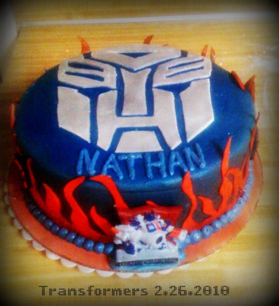 Transformers Autobot Birthday Cake - CakeCentral.com